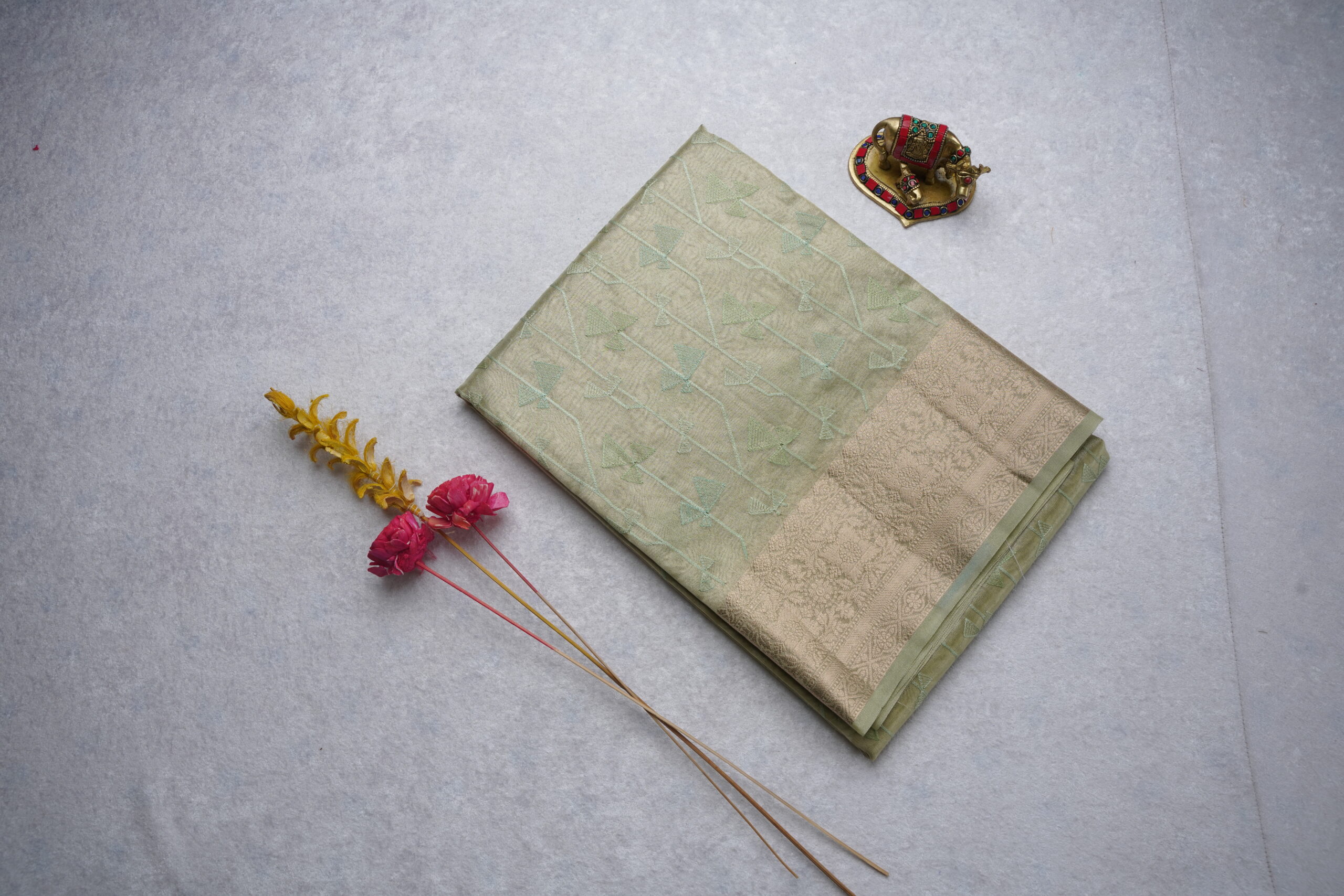 SEMI TISSUE SAREE – thooriga.co.in